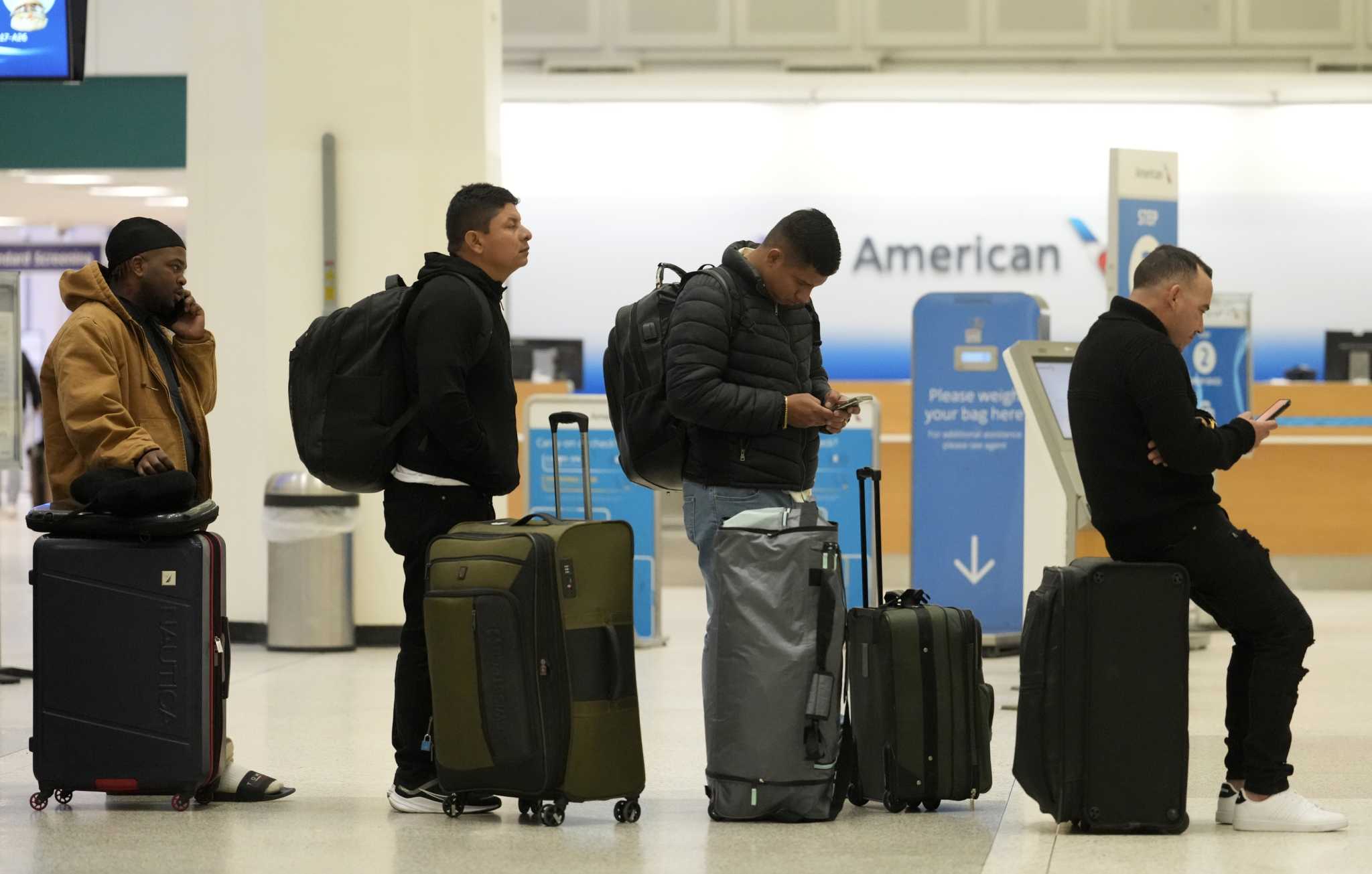 Houston airports expect 2.3 million passengers for spring break; IAH ...