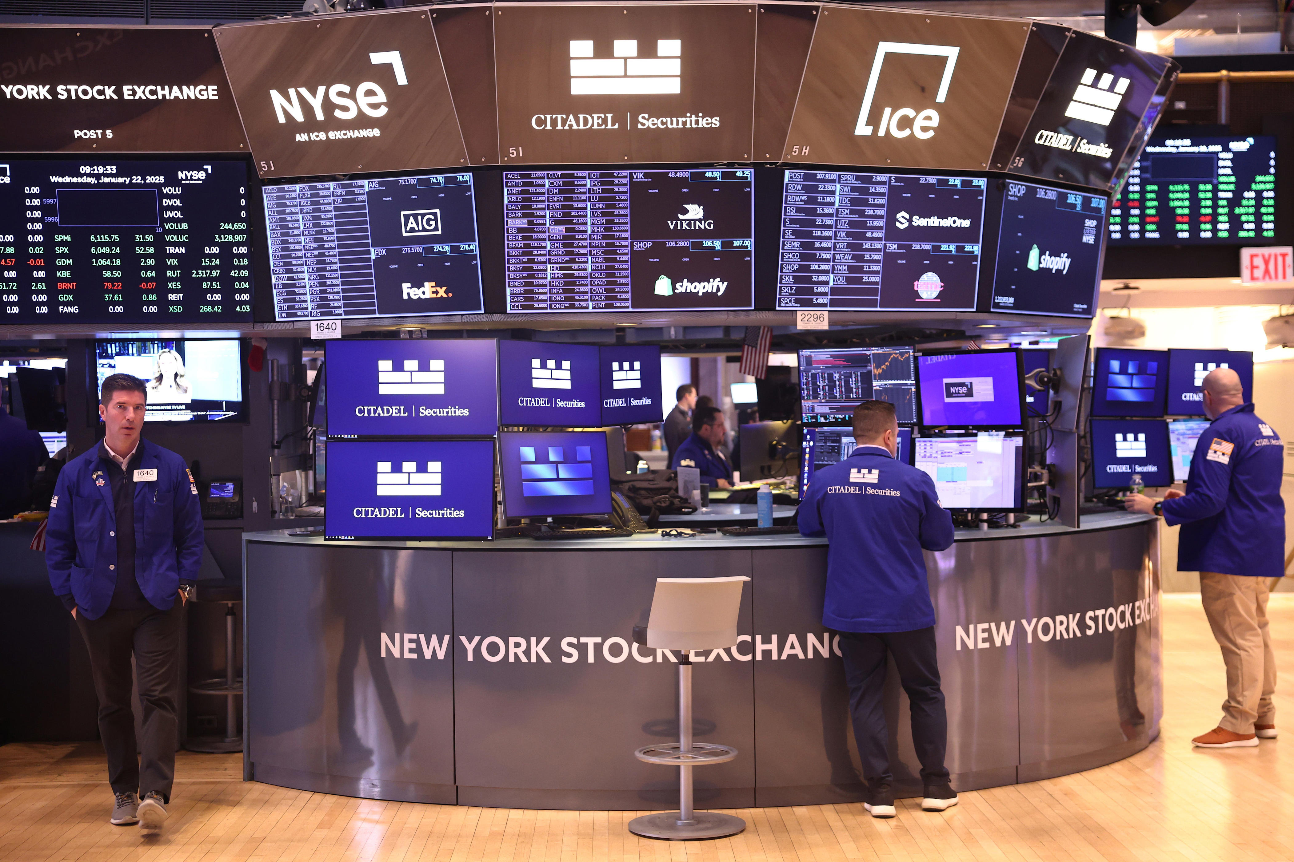 US stocks end off lows. Mexico and Canada agree to slow Trump tariffs ...