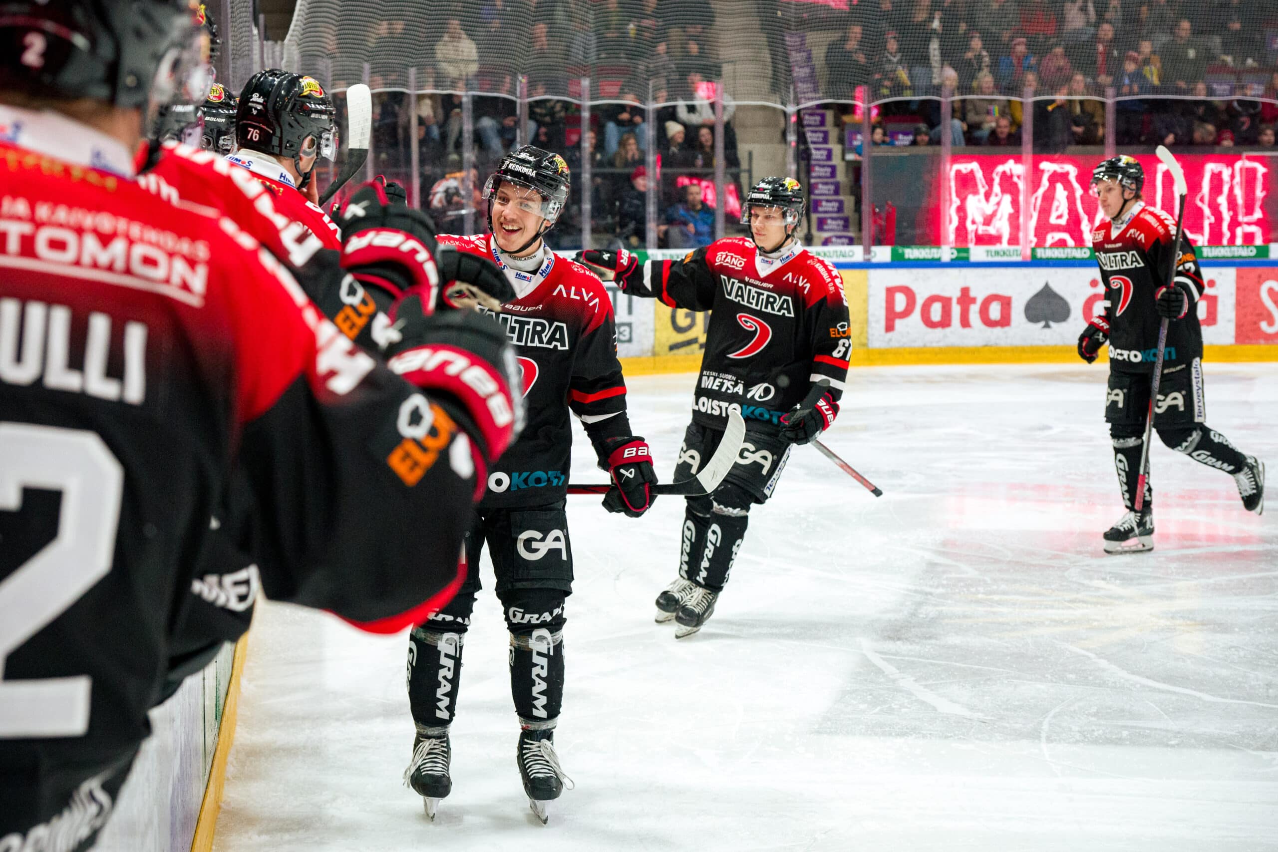 SM-liigavalmentaja latasi murskalukemista: “Olen raivoissani”