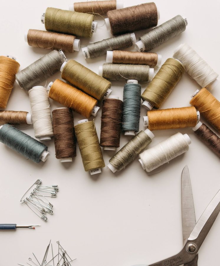 El ingenioso truco del hilo para coser a mano sin enredos de forma ...