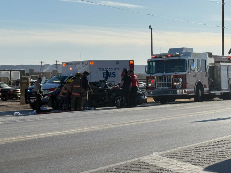 18-wheeler rear-ended in Taylor County, 2 injured