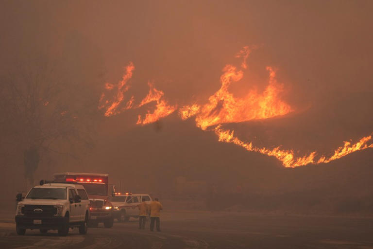 Hughes Fire threatens thousands of homes in northern Los Angeles County
