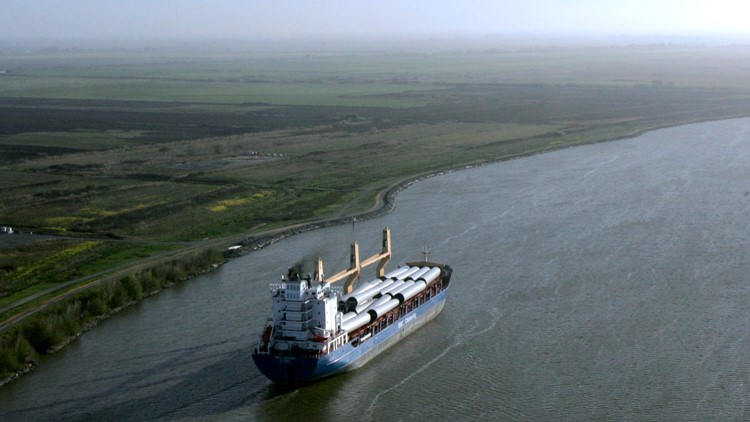 Trump takes step to overhaul Delta water deliveries to farms, cities