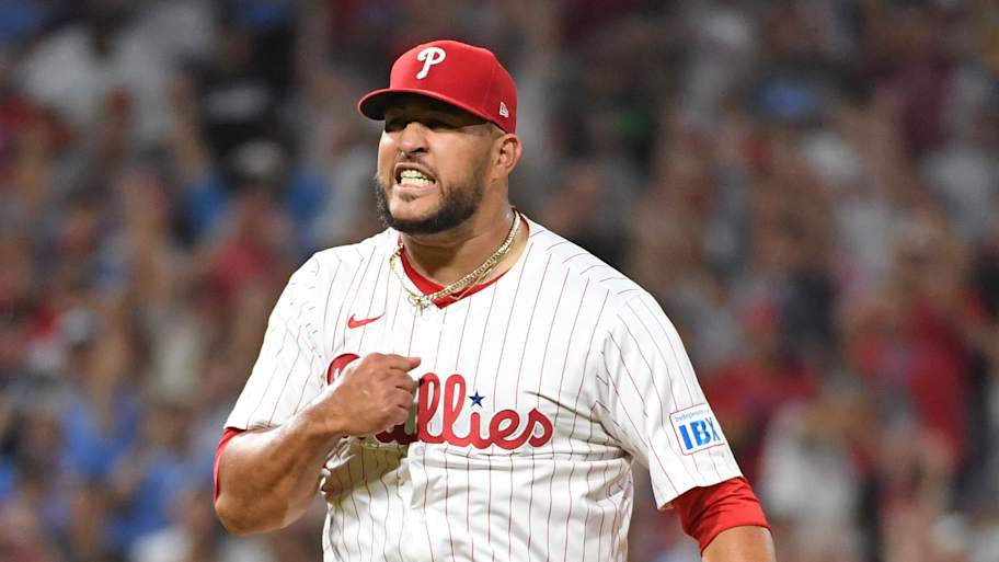 Report: Cincinnati Reds 'Engaged in Talks' for Free Agent Closer Carlos ...