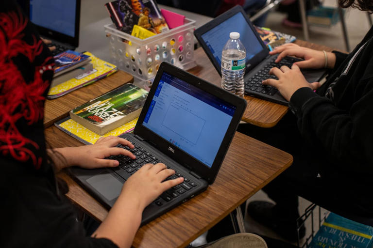 Screens Have Taken Over Classrooms. Even Students Have Had Enough.