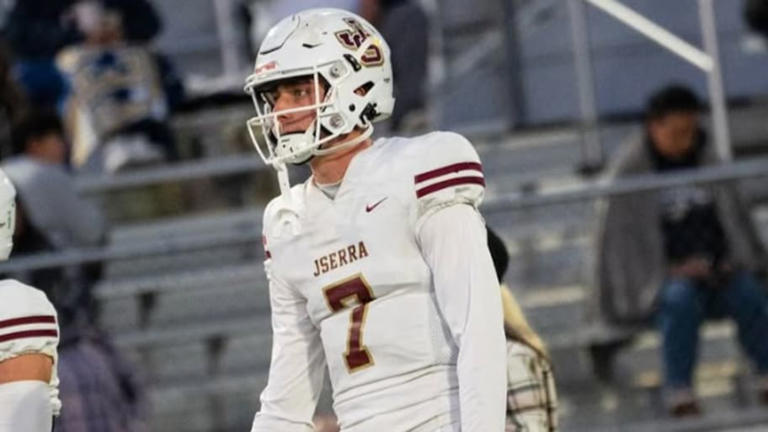 Mater Dei Lands A Three-Star Quarterback Transfer