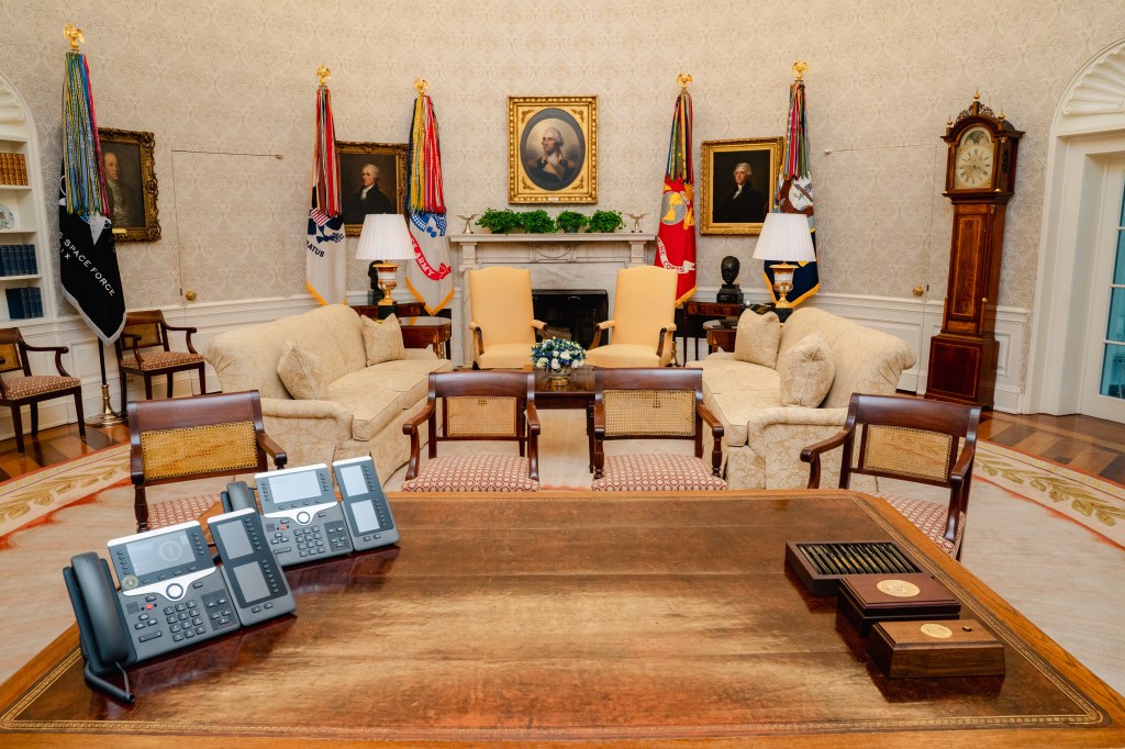 See inside Trump’s revamped Oval Office, showcasing personal touches ...