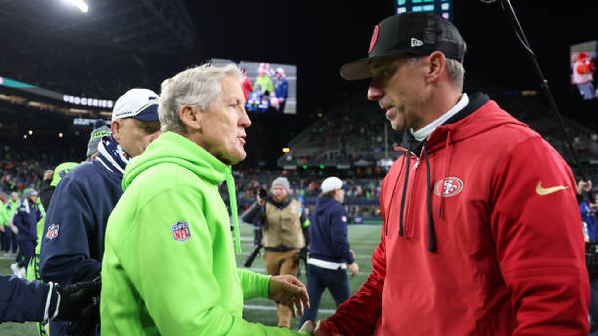 49ers reportedly considering Pete Carroll as defensive coordinator option