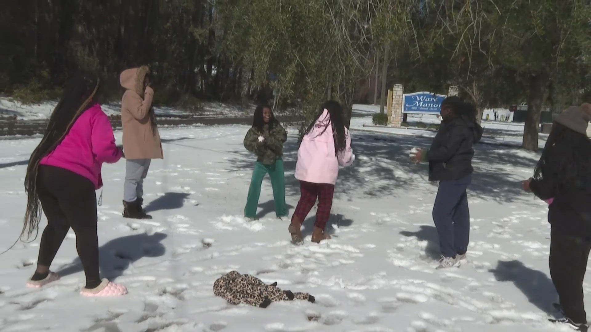 Waycross sees some damage and rare snow day as winter storm sweeps ...