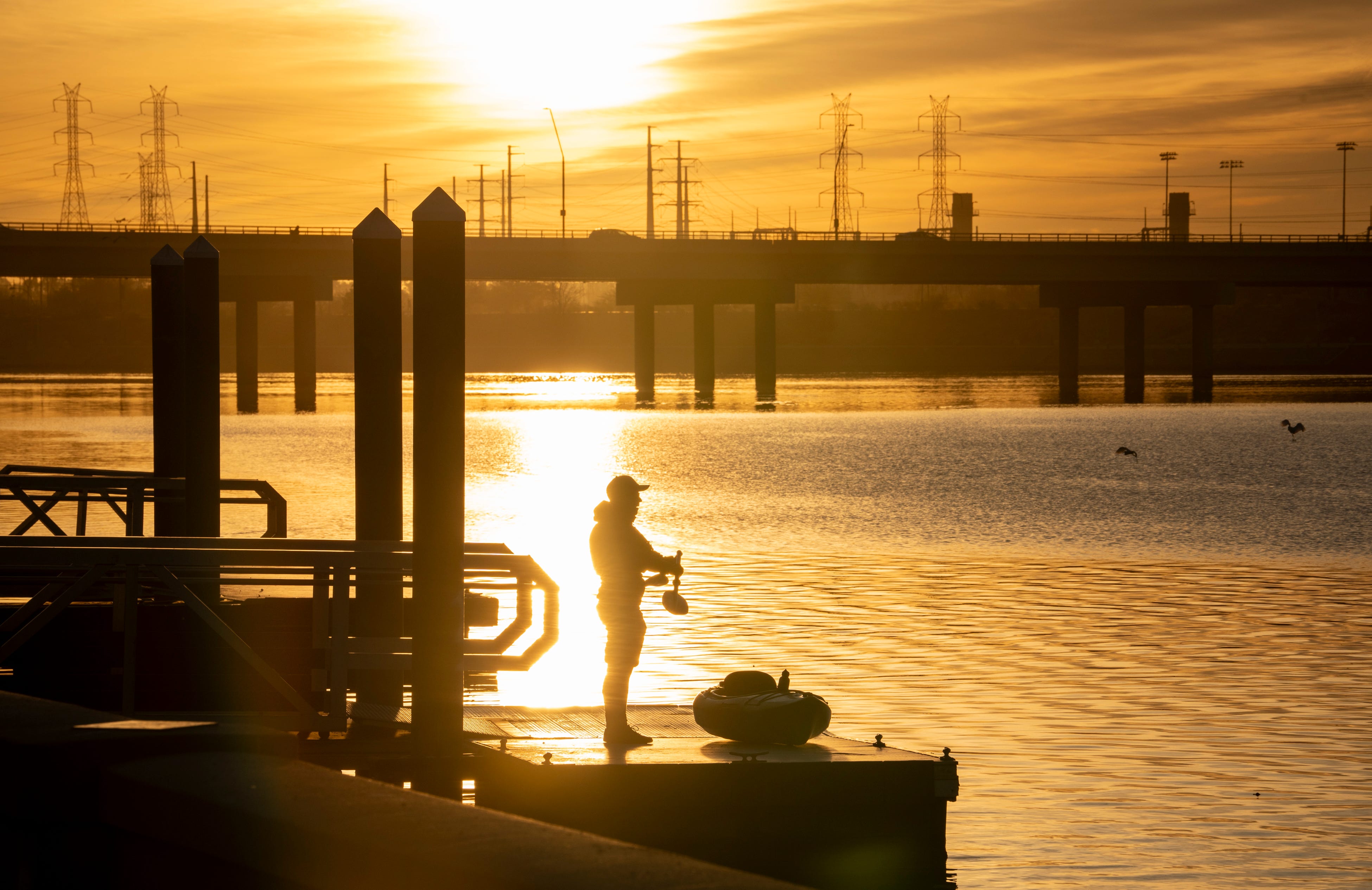 1 person hospitalized after propane tank catches fire near Tempe Town Lake