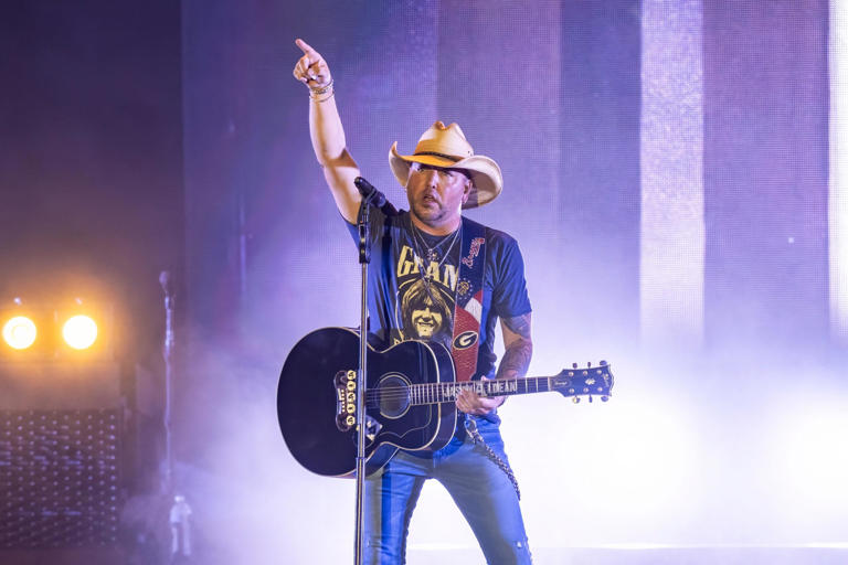 Jason Aldean performs controversial song during NYE special despite ...