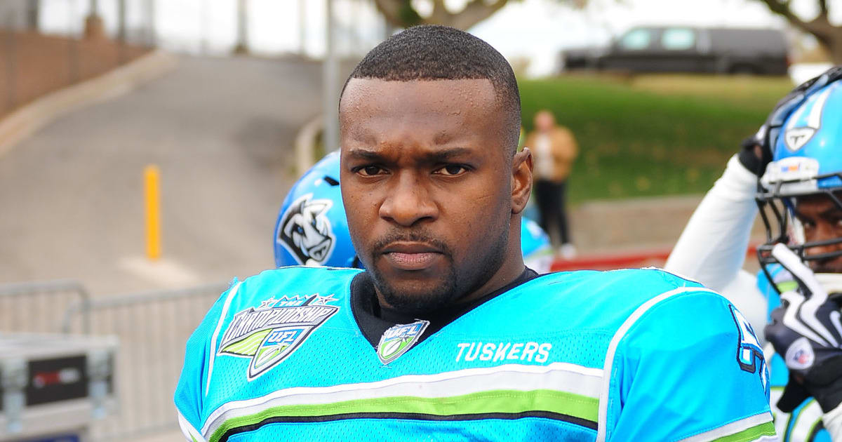 Former NFL running back transfers son to another Texas high school ...