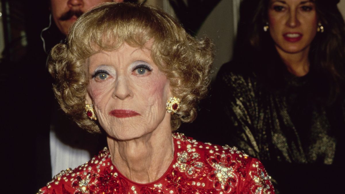 Inside Bette Davis's 4 Marriages-Including the One That Ended Over Books