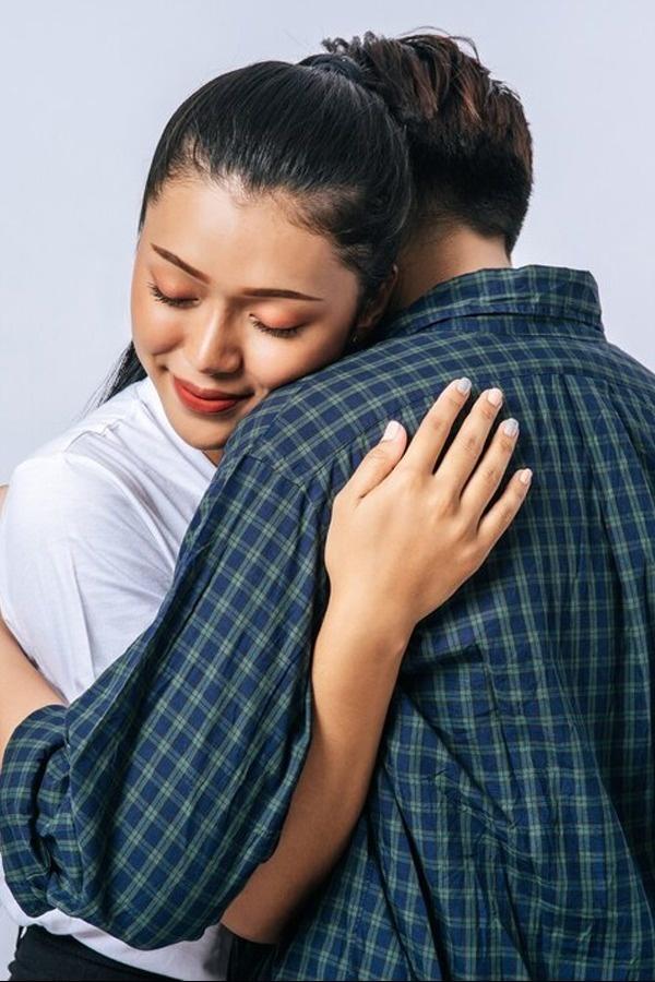 10 Little Ways To Comfort Your Partner After A Particularly Rough Day