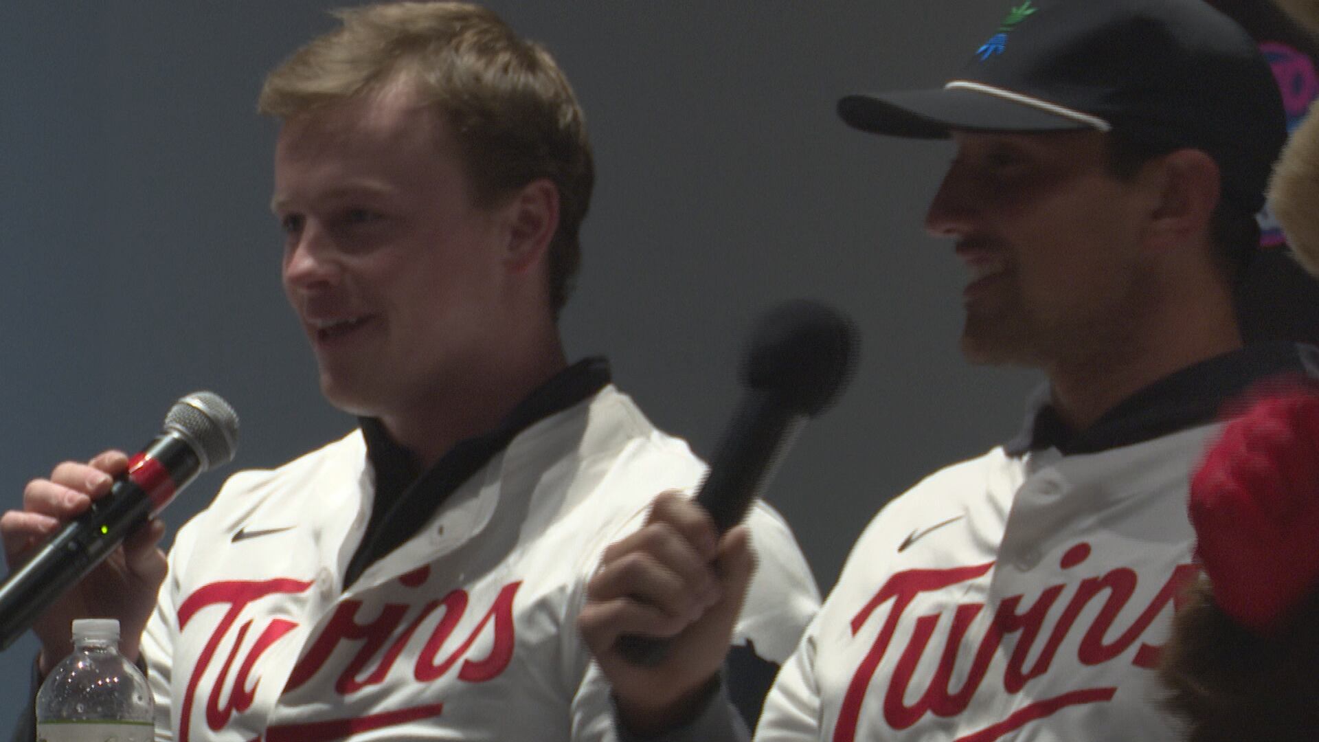 Twins Winter Caravan makes stop in Mankato