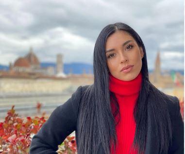 Adottata 20 anni fa, ritrova la madre sui social. Alisia: “Il giorno ...