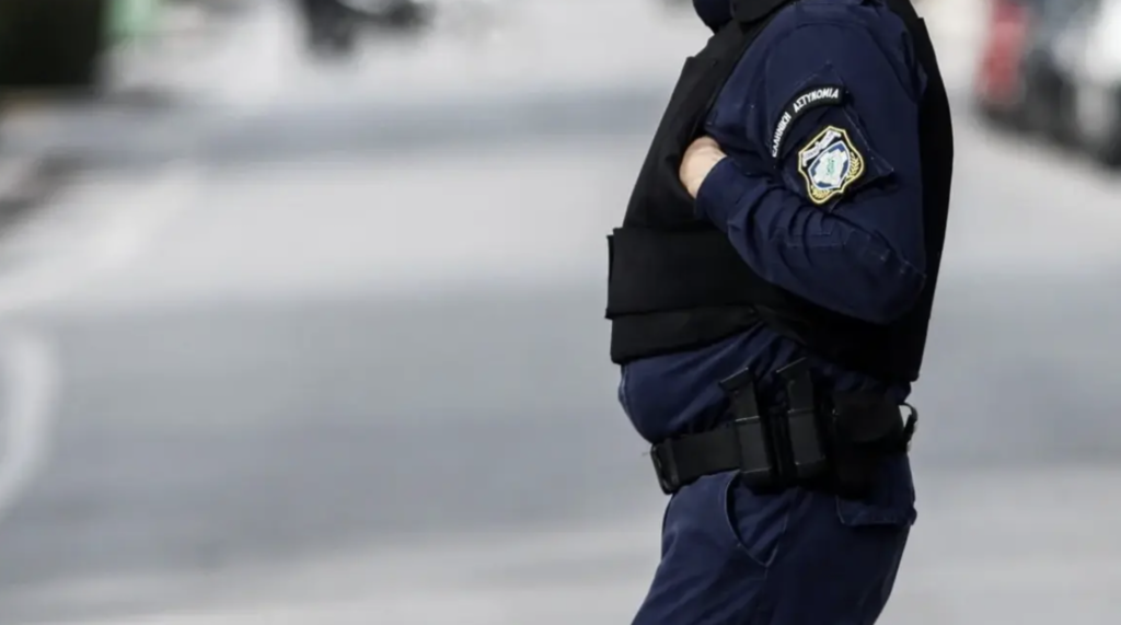 Κύκλωμα στη Βόρεια Ελλάδα: Αστυνομικός φέρεται να χρηματιζόταν για την ...