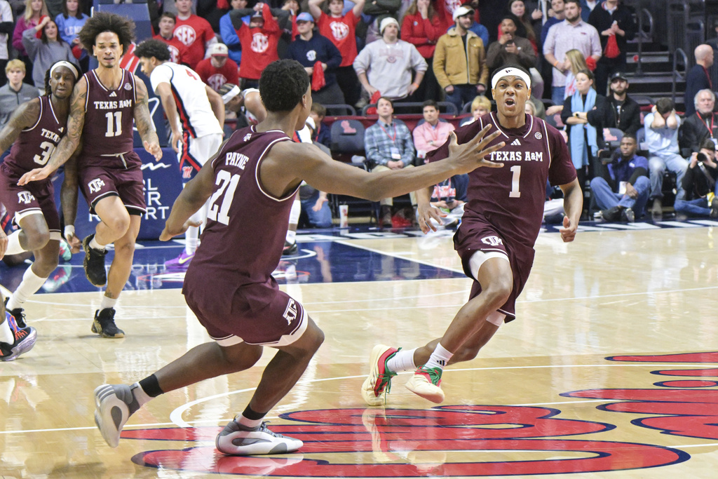 Obaseki hits 3-pointer to cap rally in No. 13 Texas A&M's 63-62 win ...