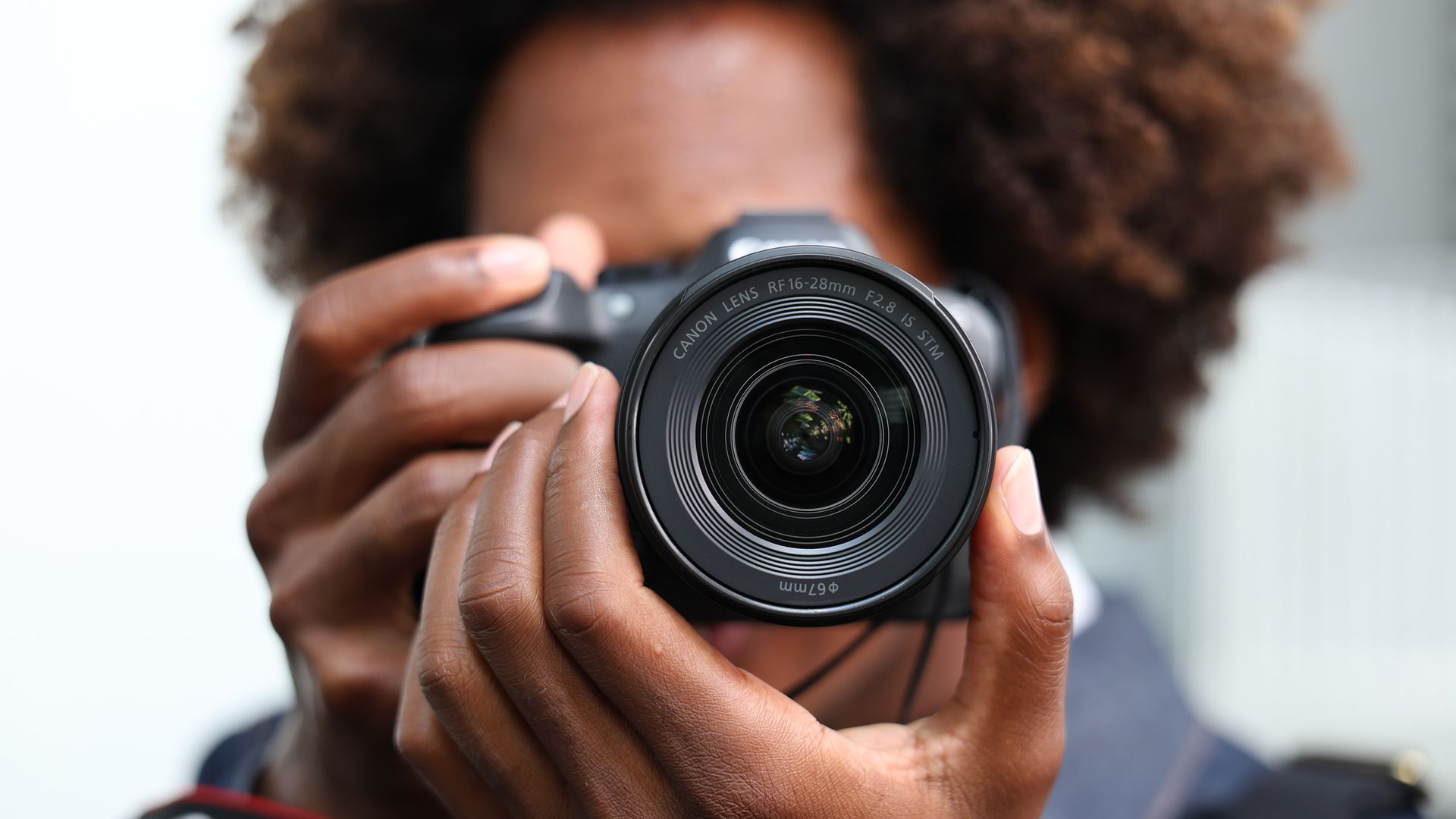 Canon’s new wide-angle zoom is a weather-sealed, portable and budget ...