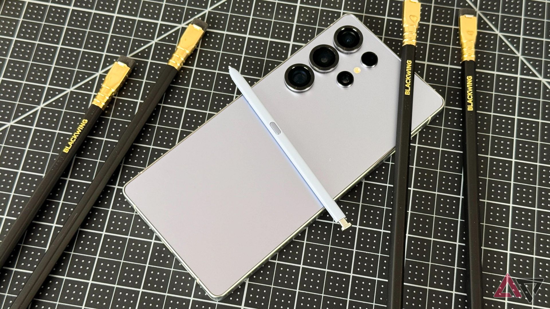 Samsung fans want the S Pen's Bluetooth features back so bad they ...