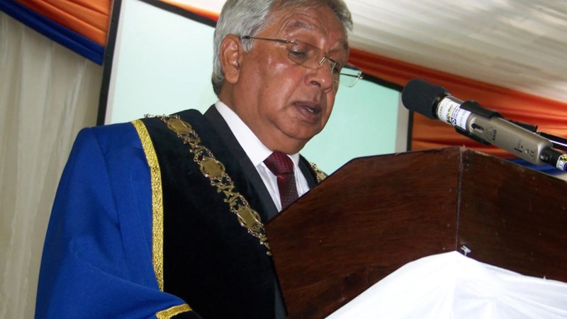 Yusuf Bhamjee’s leadership style must be ‘emulated’, says Zweli Mkhize