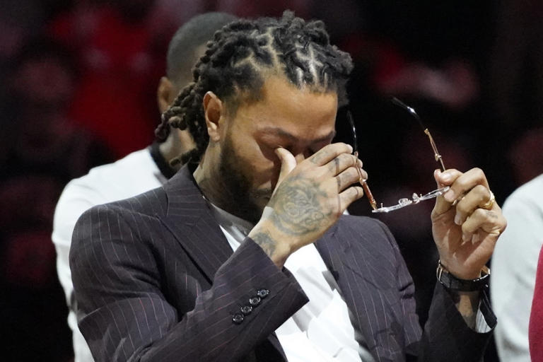Derrick Rose Reflects on ACL Injury in Emotional Retelling