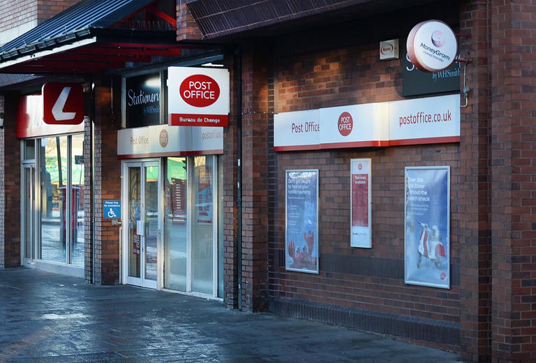 Councillors oppose potential 'lifeline' post office closure