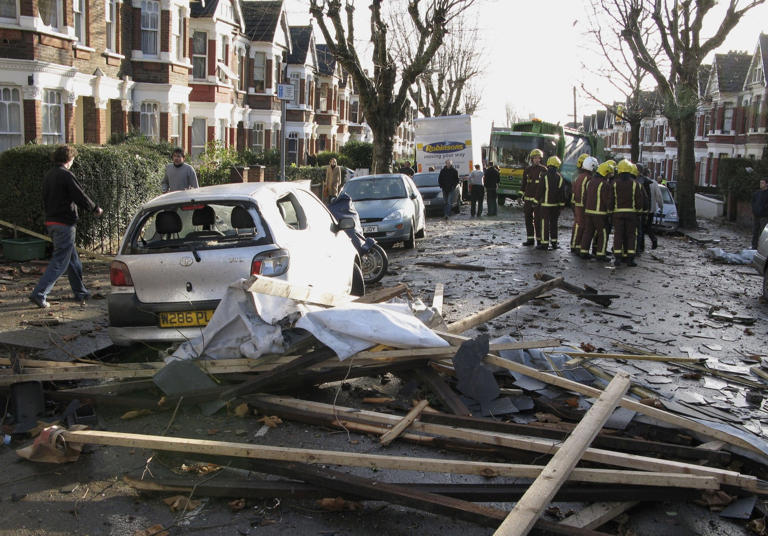 UK’s worst tornados throughout history – including one that hit 213mph ...