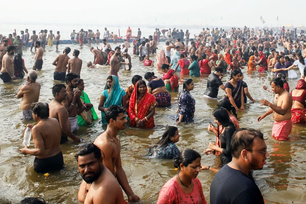 Over 50.7 million take dip in Sangam by 4 pm on Mauni Amavasya during ...