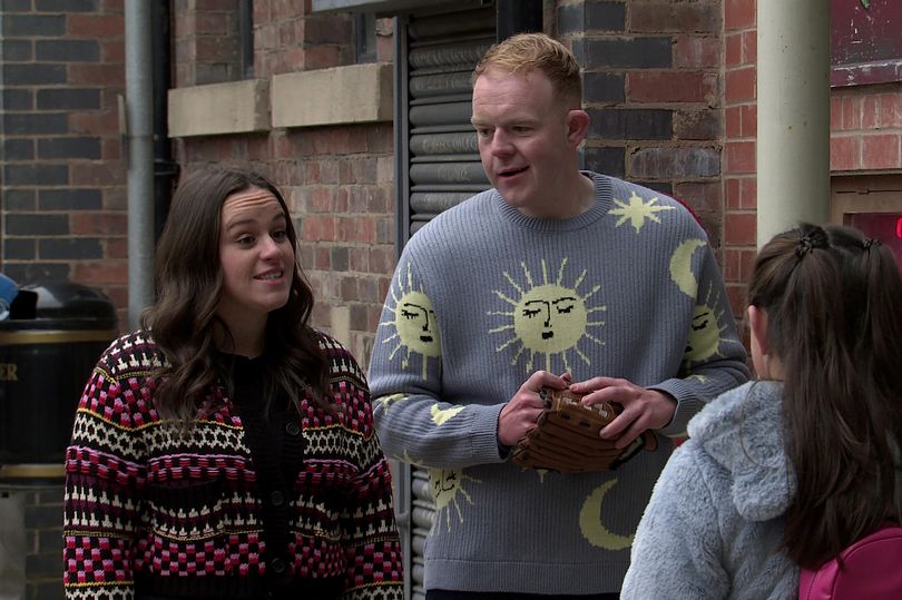 Coronation Street star Colson Smith's four-word reaction to seeing ...