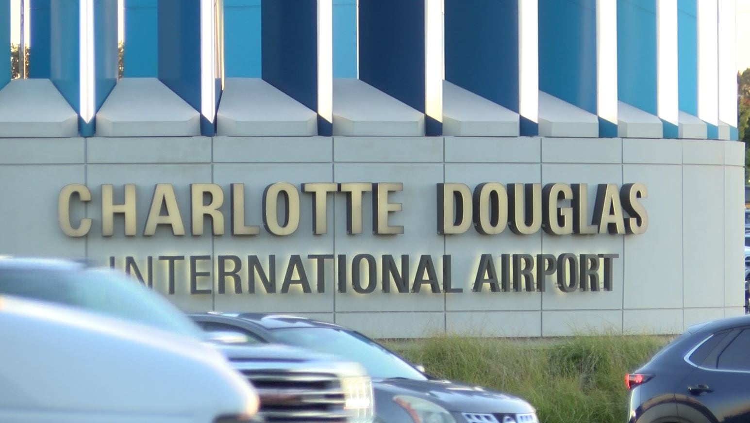 Tracking Charlotte airport flight cancelations, delays on Jan. 23, 2025