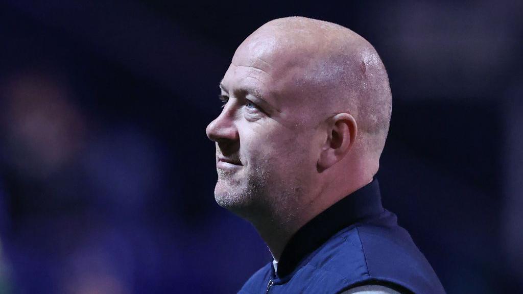 Ex-Liverpool midfielder Adam named Everton's set-piece coach