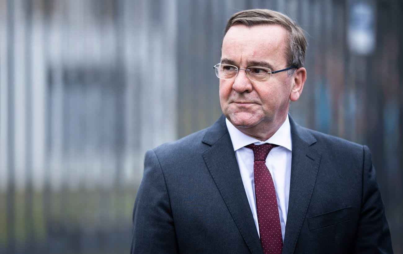 German Defense Minister on Trump's will to end Ukraine war quickly ...