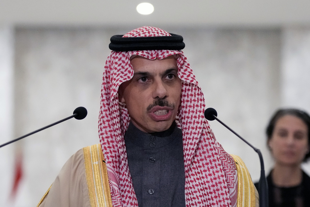 Saudi foreign minister makes first official trip to Lebanon in a decade ...