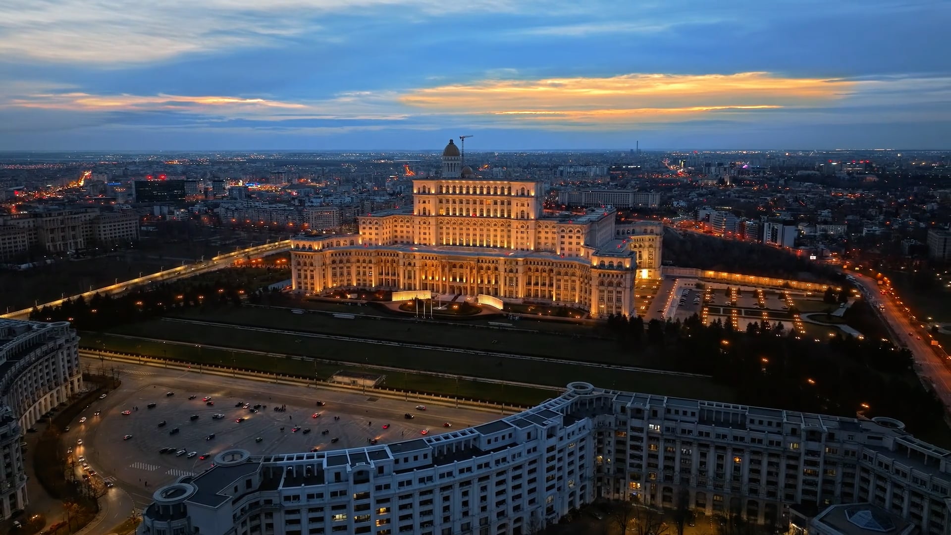 La bellezza di Bucarest dal cielo: viste aeree dell'icona della Romania