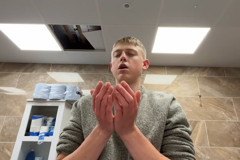 In Video: Youtuber Mr Humble documents his first prayer