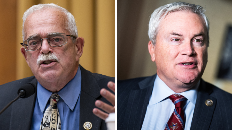 Oversight Democrats seek to flip script on Comer on ethics bill Oversight Democrats seek to flip script on Comer on ethics bill