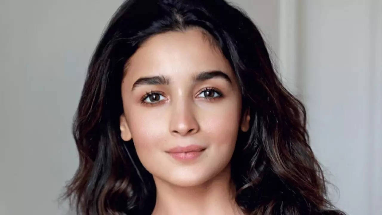 Alia Bhatt applauds trailer of Vicky Kaushal starrer ‘Chhaava’; calls ... Alia Bhatt applauds trailer of Vicky Kaushal starrer ‘Chhaava’; calls ...