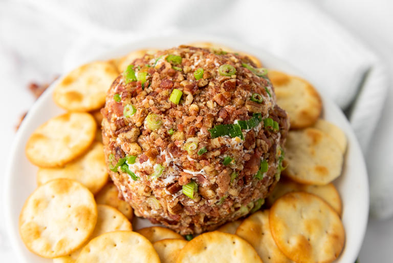 Easy Bacon and Cheese Ball Appetizer recipe