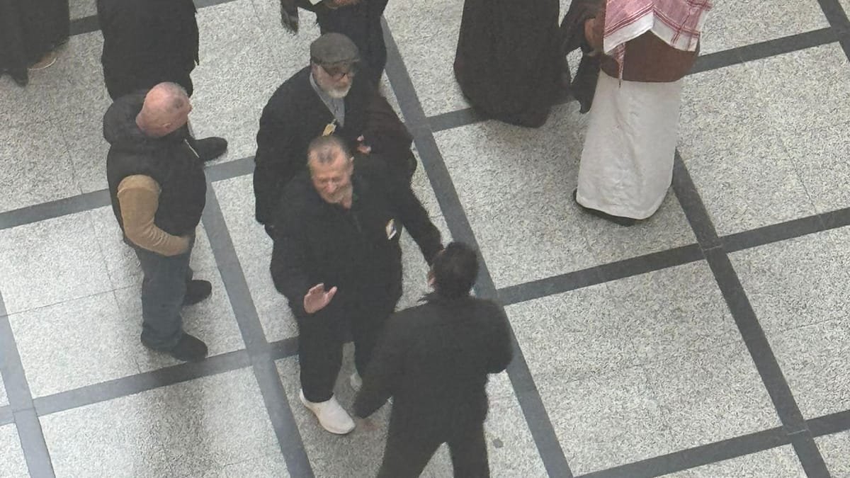 Berlin: Clanboss Remmo im Abgeordnetenhaus – exklusive Fotos