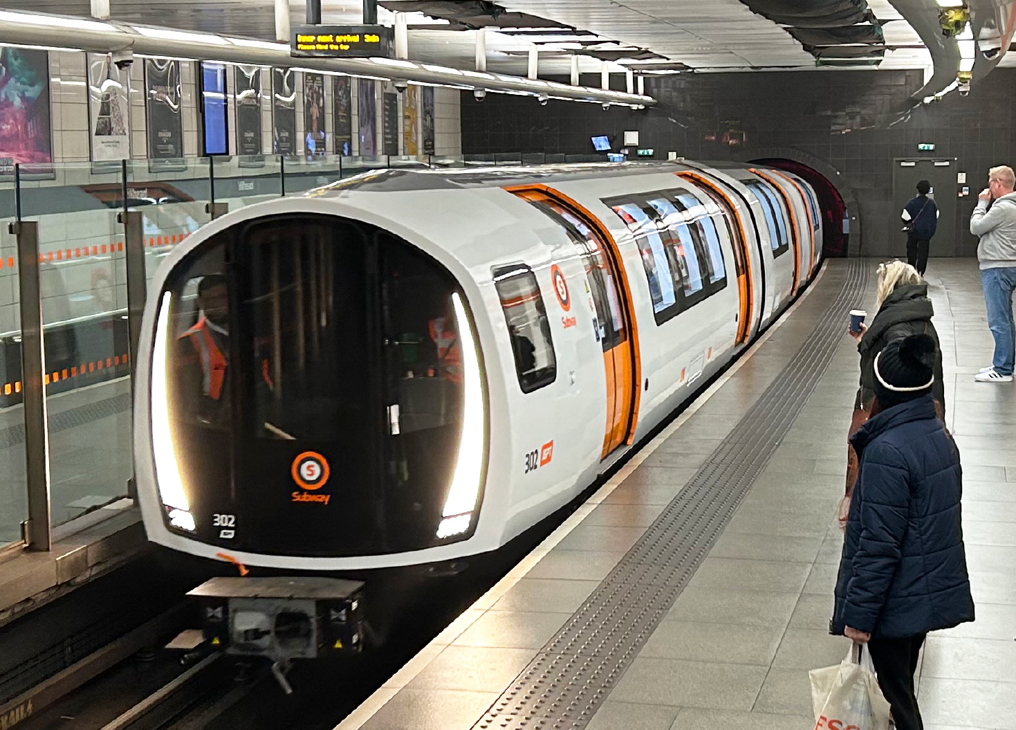 Glasgow Subway issues Storm Eowyn update after city hit with red ...