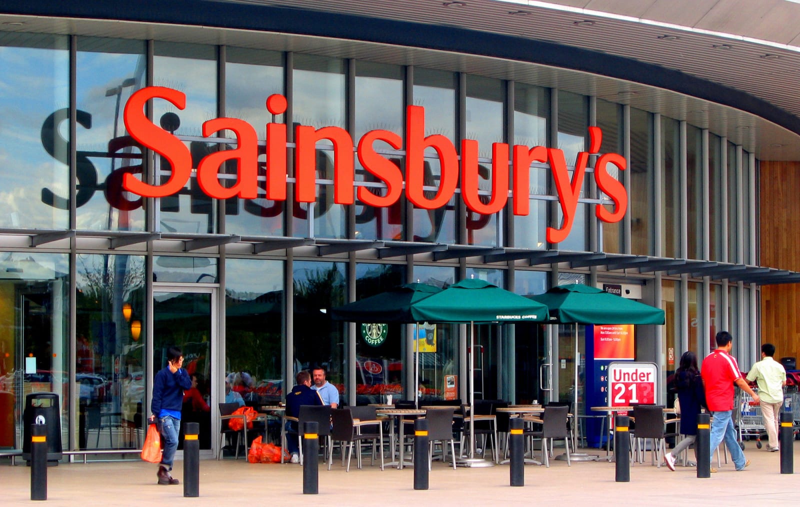 Sainsbury’s job cuts: what investors should know about SBRY stock’s outlook