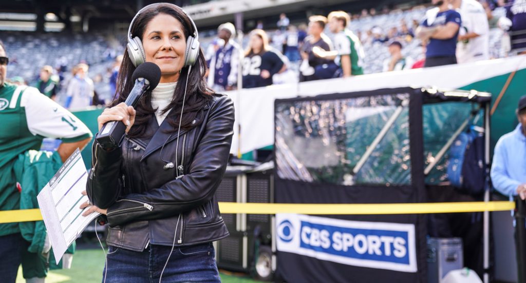 CBS star shares secrets of sideline reporting