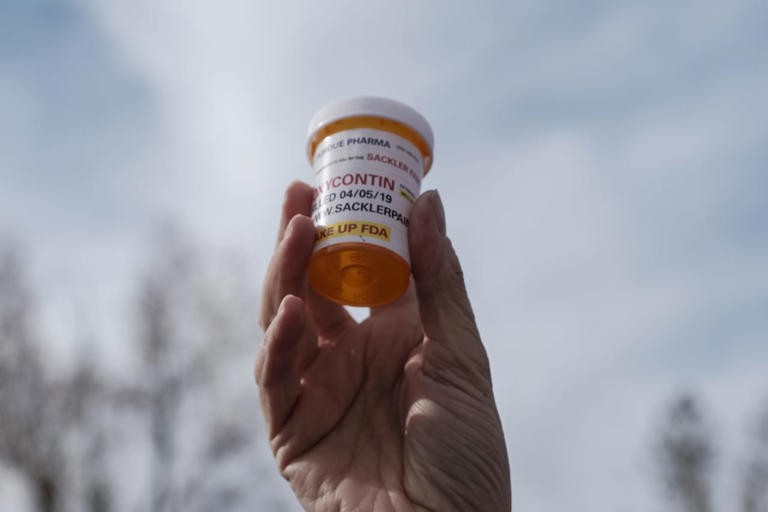 OxyContin Makers Agree to Pay $7.4 Billion in Latest Opioid Settlement