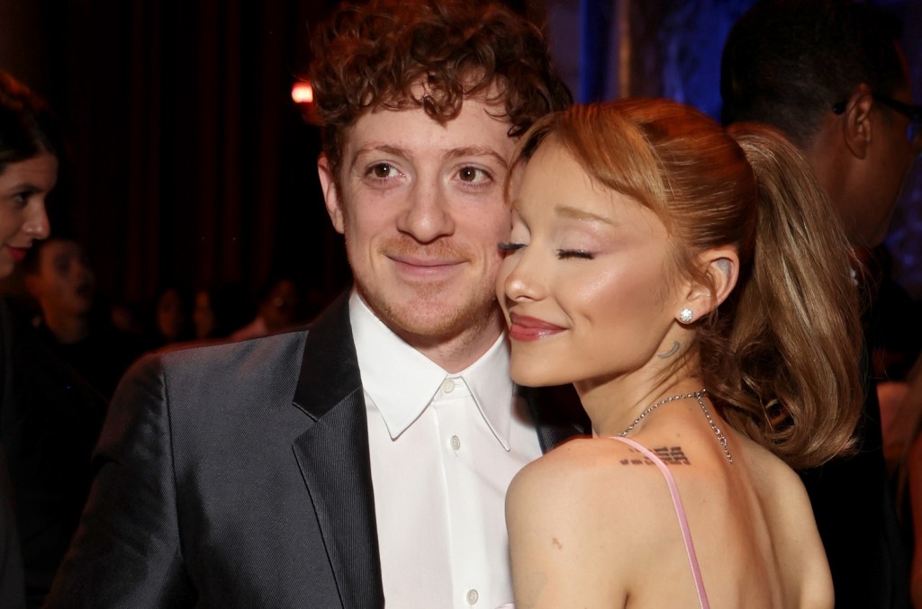 Ethan Slater Sweetly Celebrates Girlfriend Ariana Grande's Oscar ...