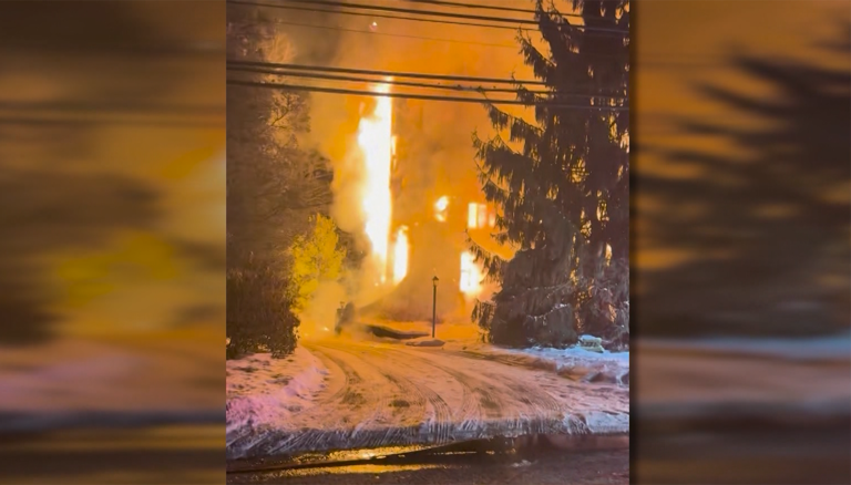 1 dead, 4 injured during massive house fire in Upper St. Clair