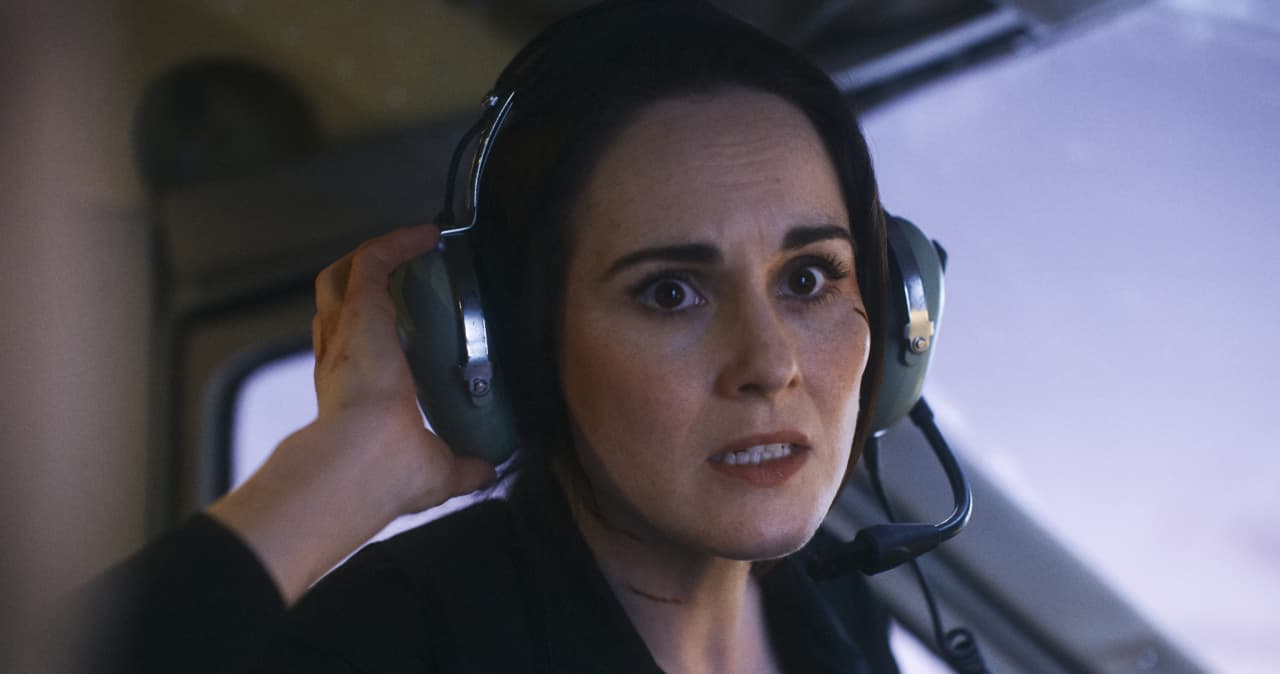 ‘Flight Risk’ Review: Mel Gibson Crashes Back Into Theaters