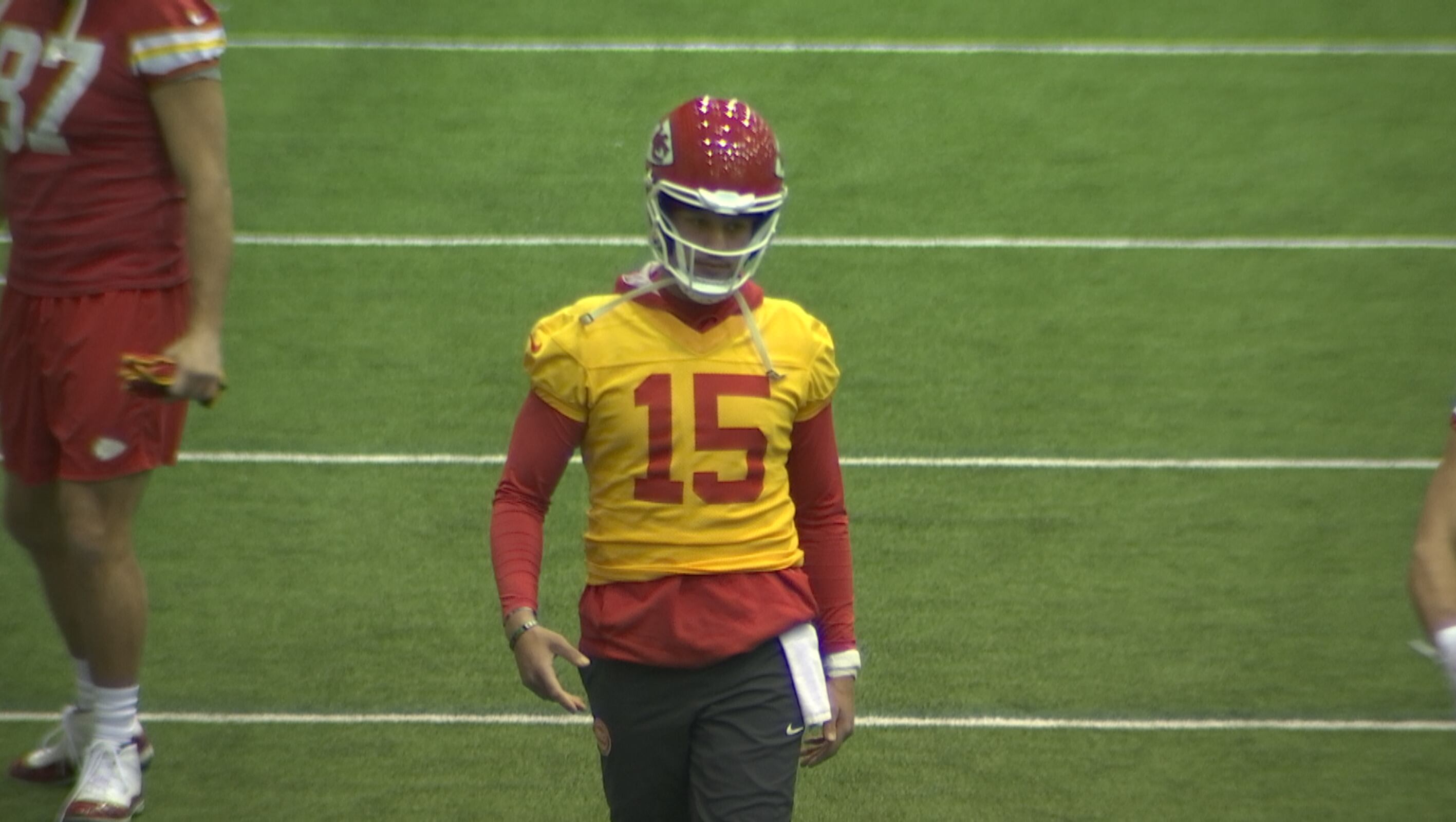 Mahomes making sure young Chiefs appreciate magnitude of the moment