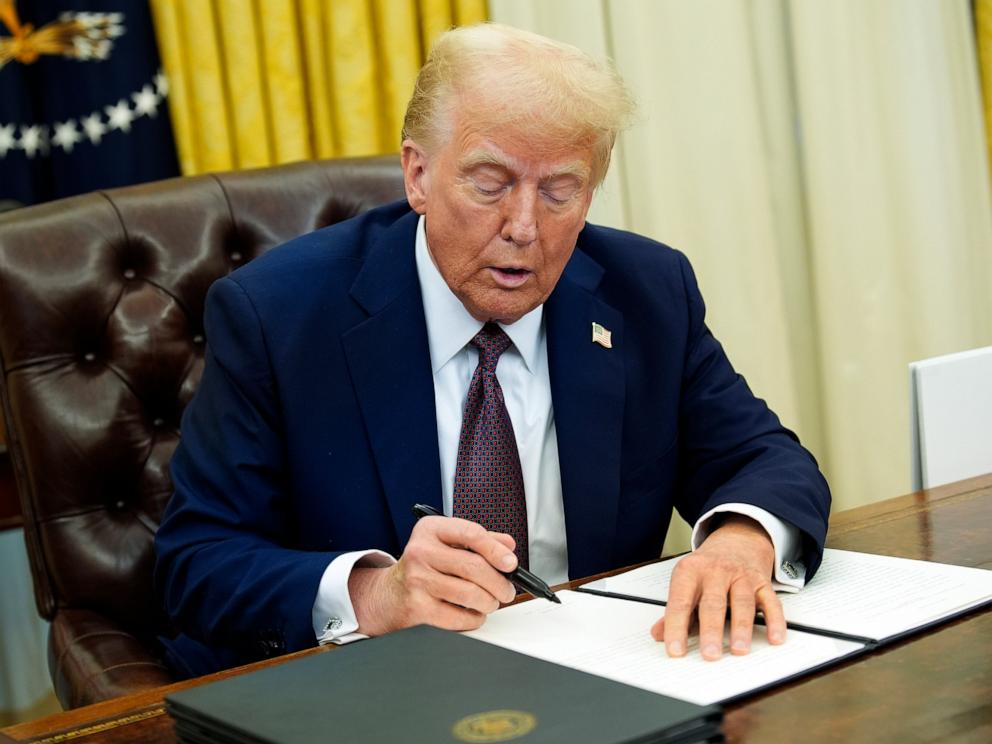 RFK Jr. react after Trump signs order to declassify JFK, MLK ...