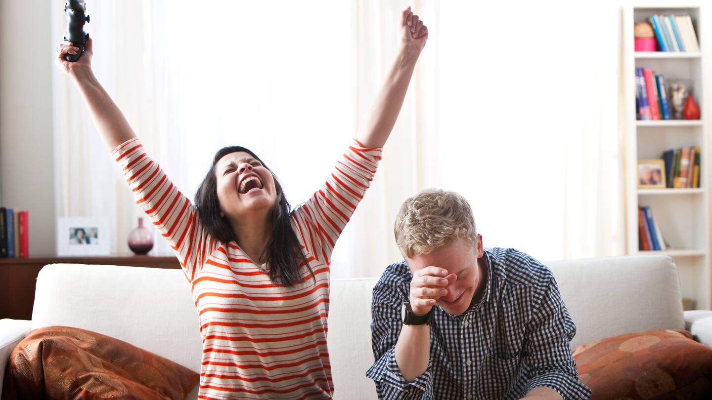 Single women are happier than single men, study finds